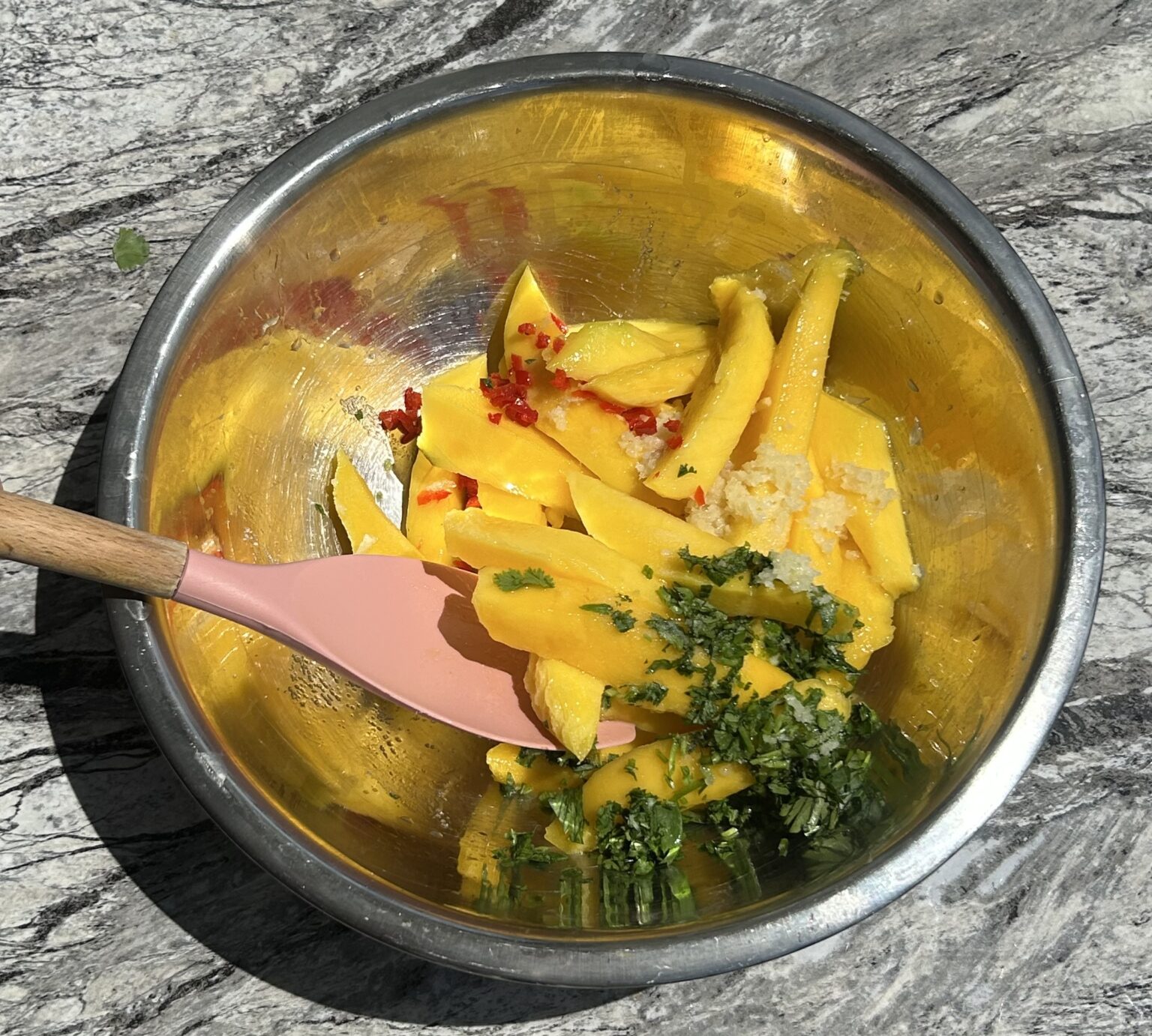 Mango Chow - Pretty Girls Eat Too